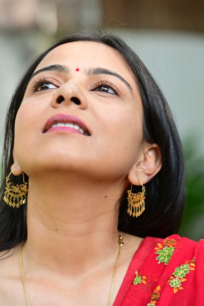 Pyaari Handmade Gold Tone Silver Balls