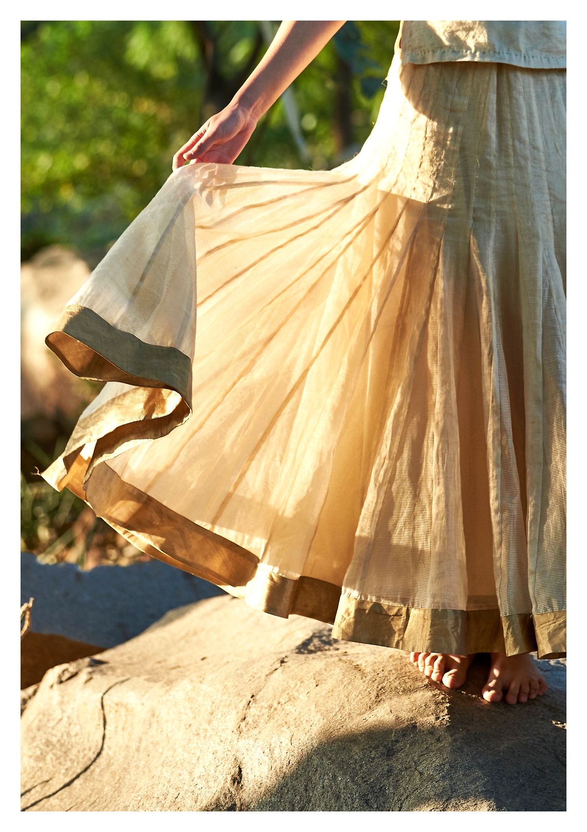 Muta Gold Kalidaar Ghagra