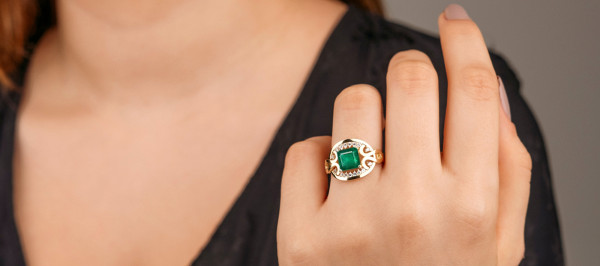 12 Brilliant Crystals for Beauty and Confidence